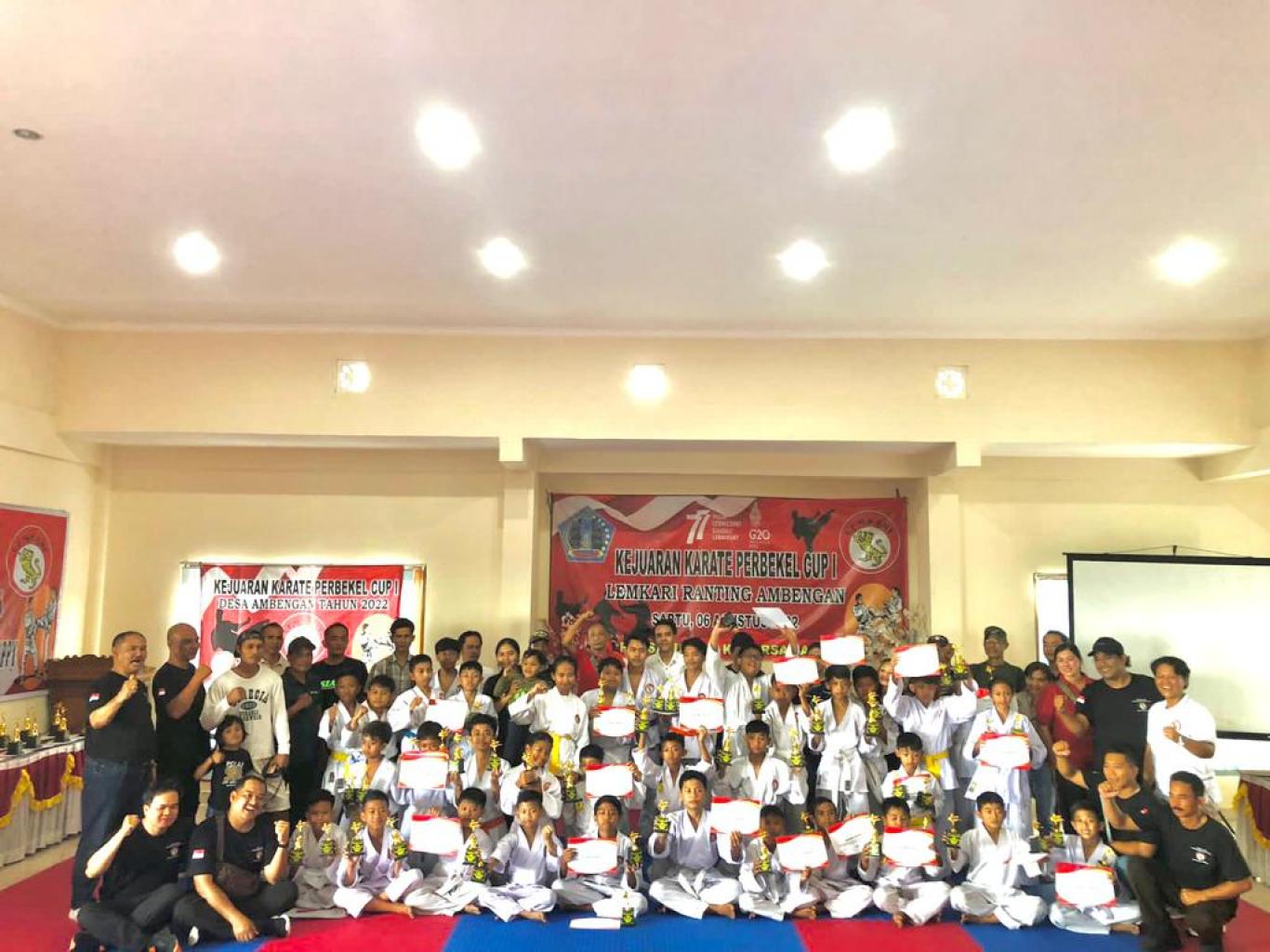 LOMBA KARATE PERBEKEL CUP I TAHUN 2022 - Website Desa Ambengan