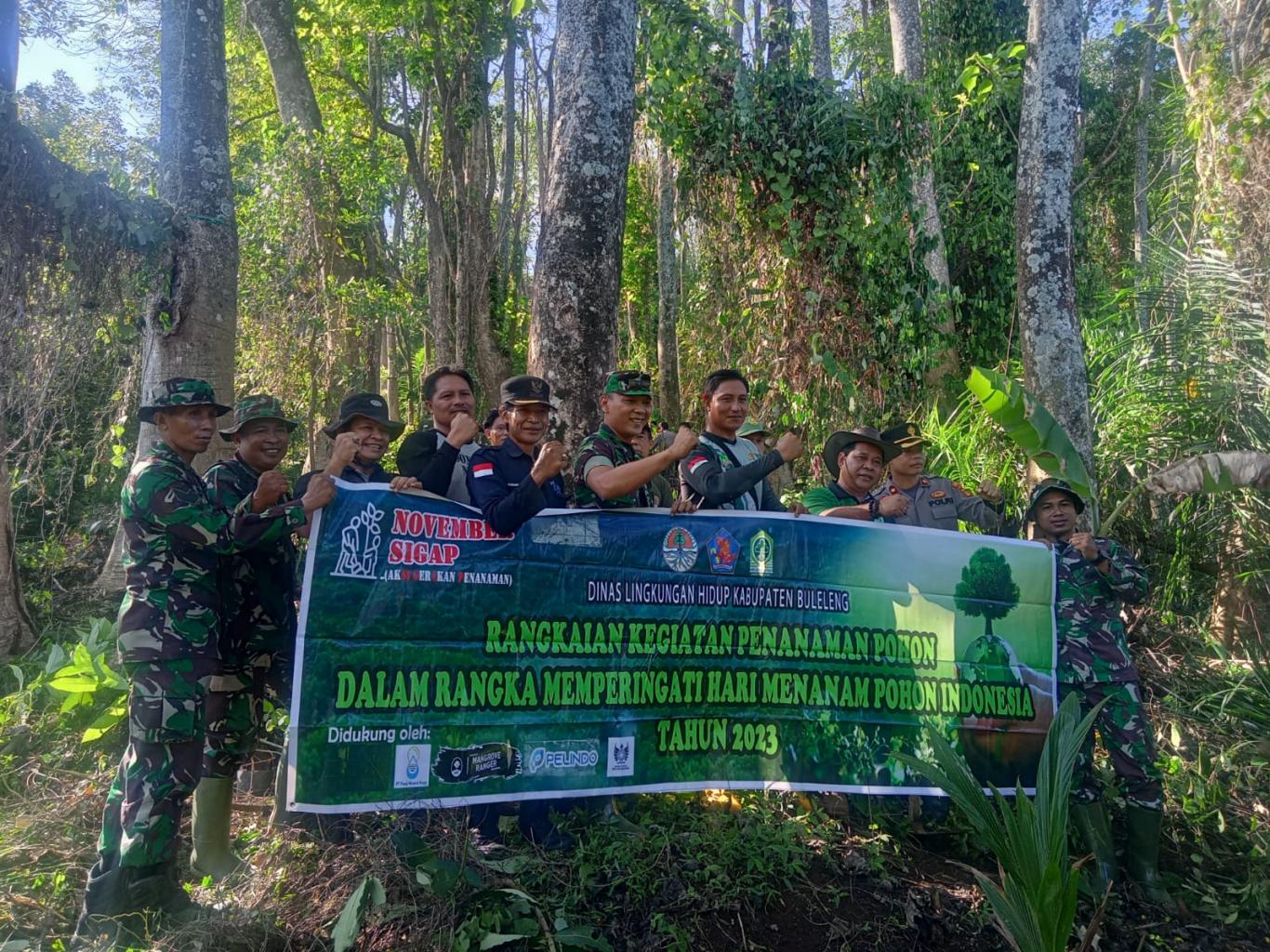 Giat Penanaman Pohon Di Kawasan Hutan Desa - Website Desa Ambengan